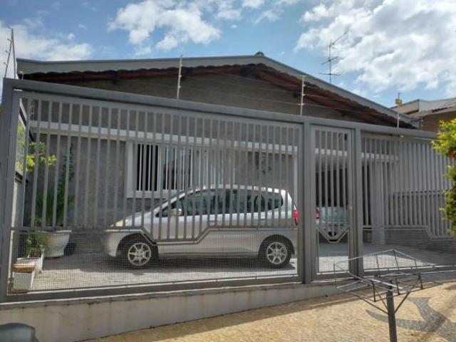 Casa de 4 quartos à venda na região do Jd. Aurélia em Campinas/SP