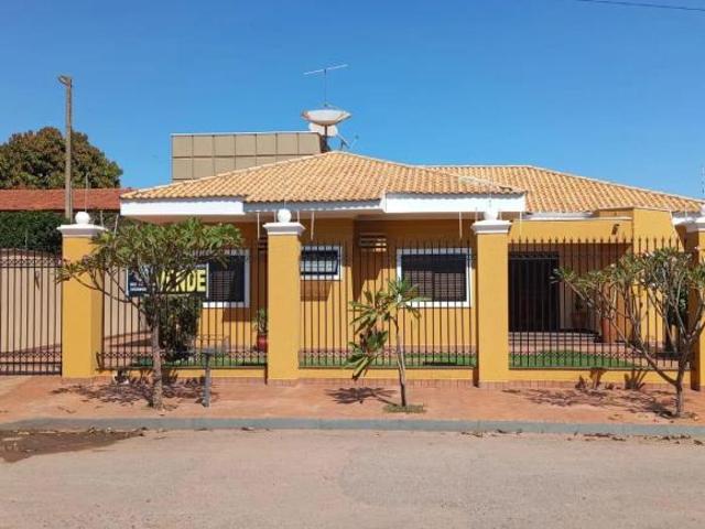 CASA A VENDA NO JD INDEPENDÊNCIA. CUIABÁ. MATO GROSSO