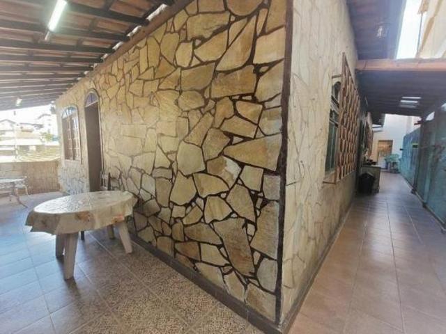 Casa à venda no JK