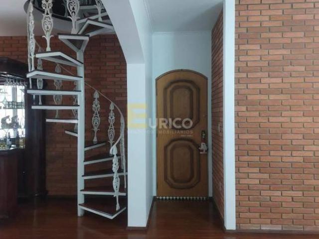 Casa à venda no Ortizes em Valinhos/SP