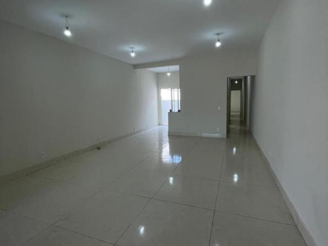 Casa à Venda no Loteamento Industrial, Santa Bárbara d&apos Oeste – 98m², 3 Dorms.