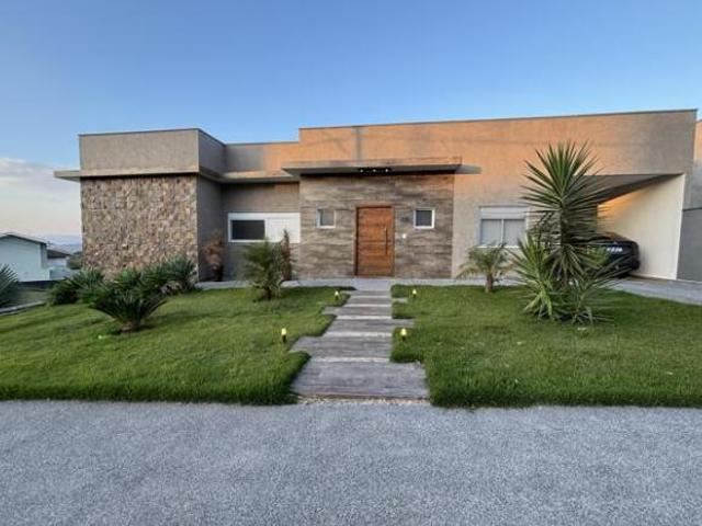Casa à venda no Loteamento Itatiba Country Club na Rua José Consoline