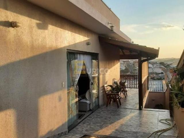 Casa à venda no Loteamento Residencial Água Nova em Valinhos/SP