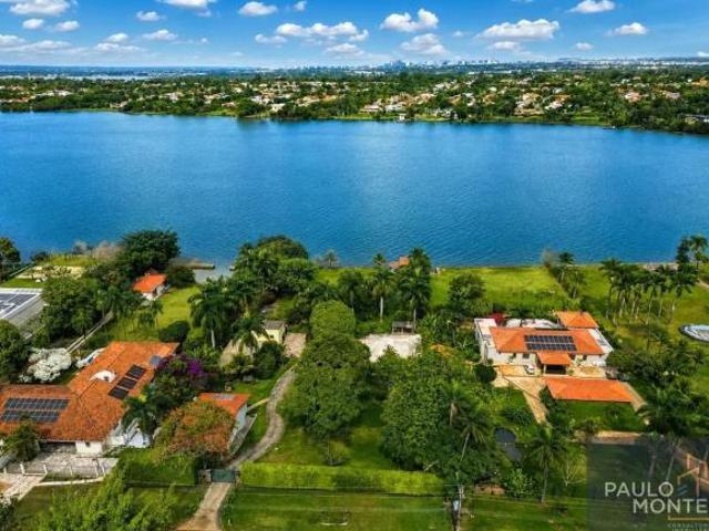 Casa à venda no Lago Norte
