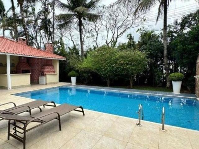 Casa à venda no M18 na Riviera, com 4 suítes, 286,00 m²