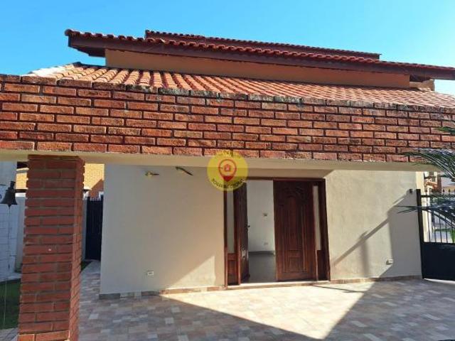 Casa à venda no Morada da Praia 4 Quartos, 2 Suítes, Piscina e Churrasqueira!