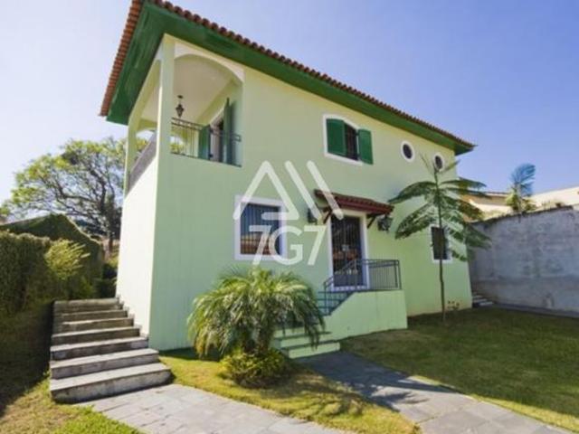 CASA À VENDA NO MORUMBI