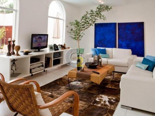 Casa à venda no Morumbi com 4 quartos, 5 vagas e 600m²