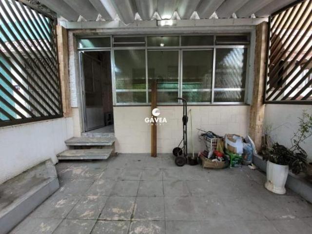 Casa à venda no Macuco em Santos