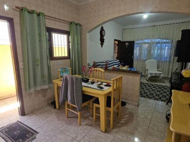 Casa à venda no Maracanã, em Praia Grande SP