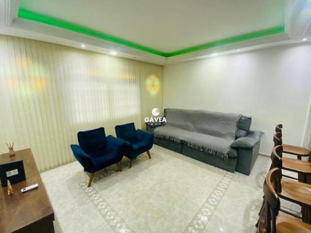 Casa à venda no Marapé em Santos