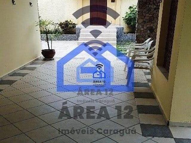 Casa à venda no Massaguaçú 3 dormitórios, sendo 1 suíte, sala ampla e cozinha, 3 banheiros, garage