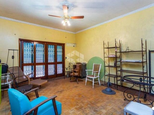 Casa a venda no Menino Deus!