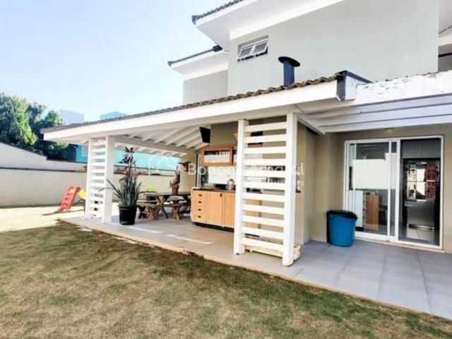 Casa à venda no miolo do Condomínio San Conrado Sousas, Campinas/SP