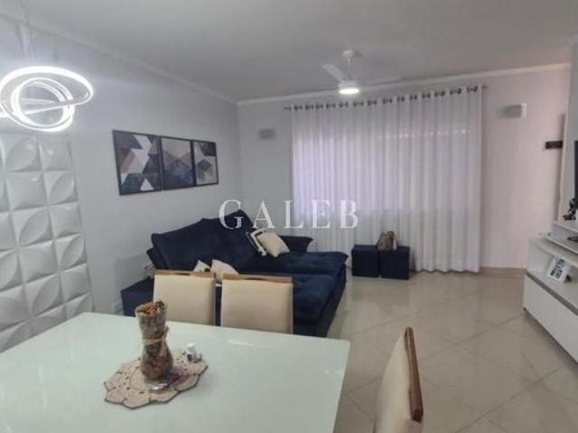Casa à venda no Nova Cerejeiras em Atibaia | 3 dormitórios | Piscina | Construção moderna