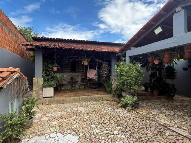 Casa a venda no nova colina