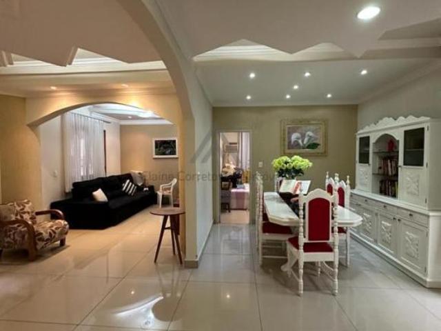 Casa à venda no Novo Eldorado, Contagem, 3 suites, quintal