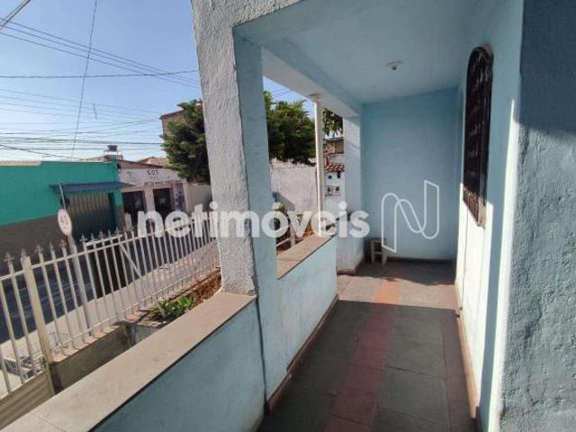 Casa à venda no Novo Glória
