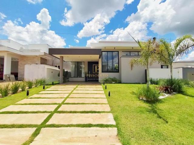 Casa à Venda no Ninho Verde II | 3 Suítes | Piscina, Área Gourmet | Pardinho/SP