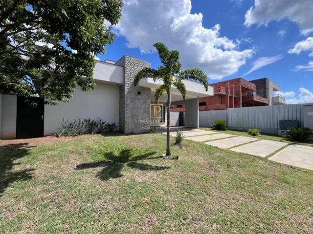 Casa à Venda no Ninho Verde II | 4 Dormitórios | 2 Suítes | Piscina