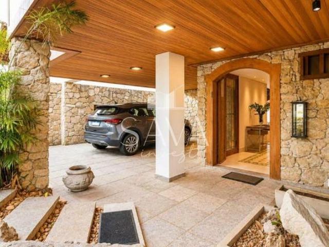 Casa à Venda no São Bento | 722 m² | 5 Quartos | Piscina | Espaço Gourmet | 6 Vagas