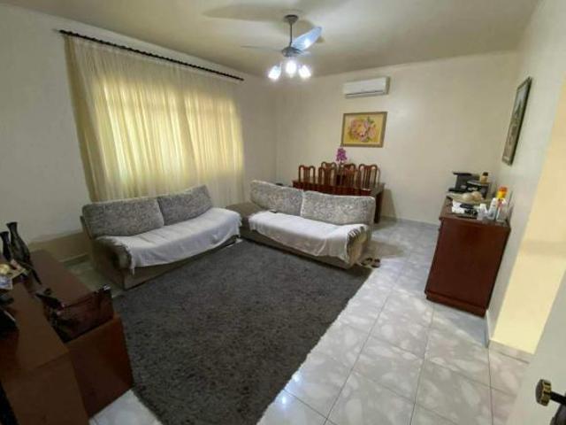 Casa à venda no São Jorge em Santos