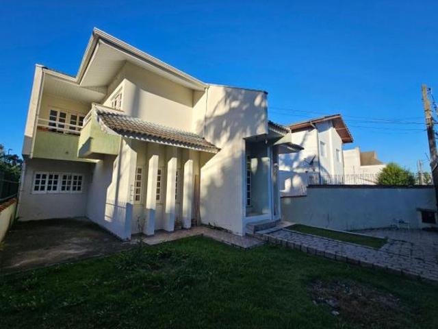 CASA A VENDA NO SANTA CÂNDIDA 5 QUARTOS