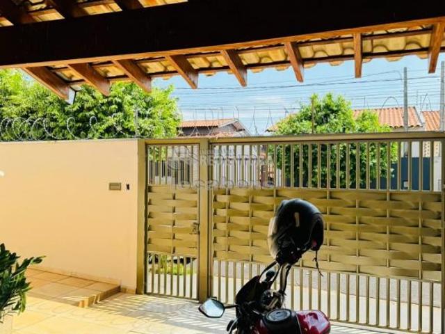 Casa à venda no Santa Cruz 2 dormitórios, 2 vagas