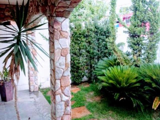Casa á Venda no Santa Amélia