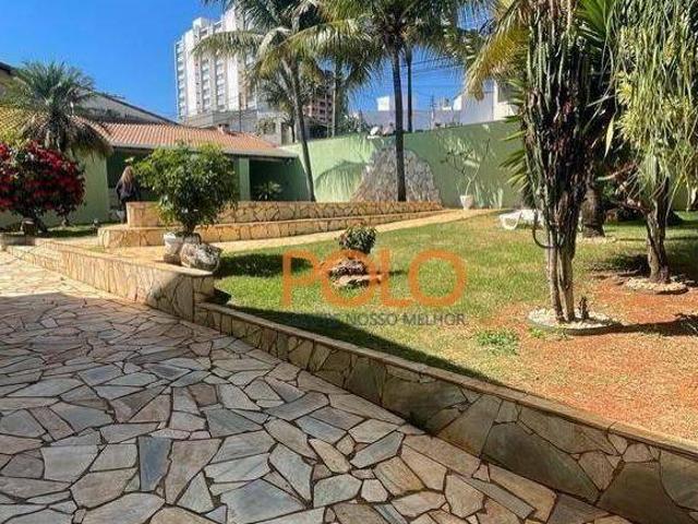 Casa à venda no Saraiva em Uberlândia/MG
