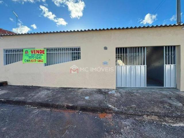 Casa à Venda no Setor Camping Clube – Águas Lindas/GO | 3 Quartos | Suíte | Garagem para 4 Carros