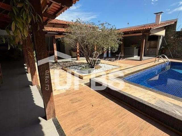 CASA À VENDA NO SETOR JAÓ | 744,68m² ÁREA PRIVATIVA| 7 QUARTOS/ 4 SUÍTES| 4 VAGAS DE GARAGEM|