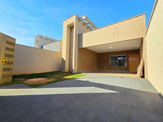 CASA À VENDA NO SETOR VILA OLIVEIRA, 3 QUARTOS, SUÍTE COM CLOSET, QUINTAL GRANDE, EM APARECIDA DE GO