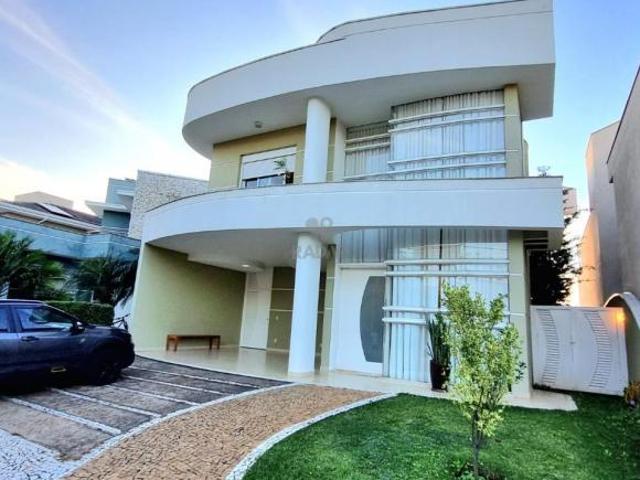 Casa à venda no Swiss Park Campinas, com 4 quartos, com 215 m²