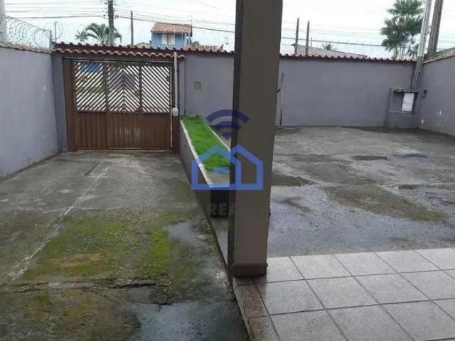Casa à venda no Poiares em Caraguatatuba, SP