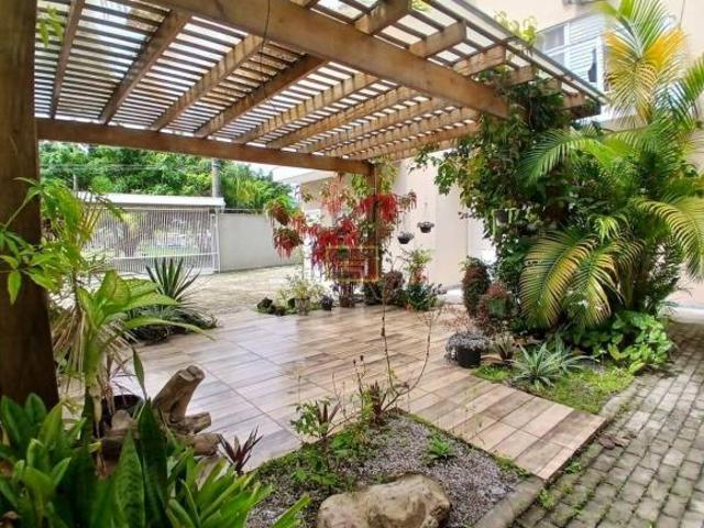 Casa à Venda no Pontal Santa Marina