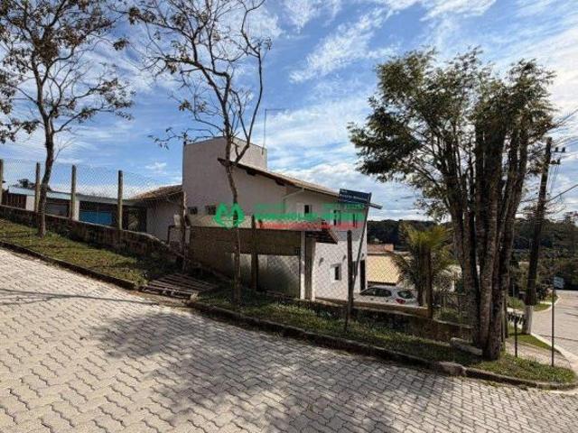 Casa à venda no Portão Vermelho