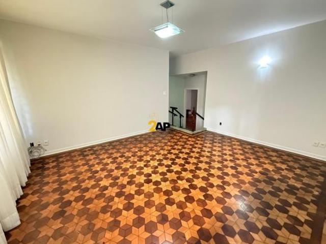 Casa à venda no Portal do Morumb, 2 quartos, 1 suíte, 3 banheiros, 2 vagas e 285m²