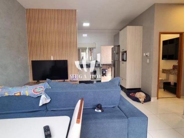 CASA À VENDA NO PORTAL DOS IPÊS