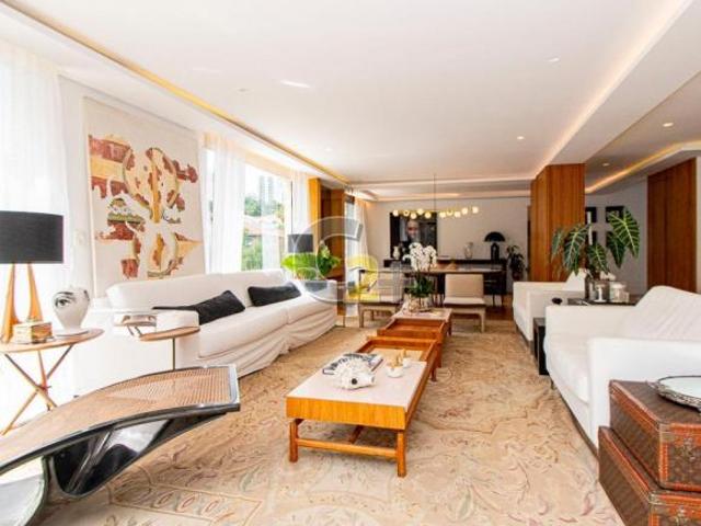 Casa a venda no Pacaembu com 6 quartos 1 suite e 12 vagas de garagem