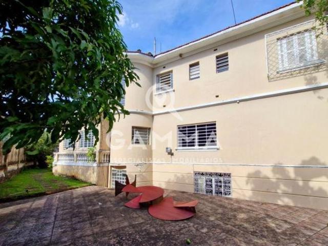 Casa à Venda no Pacaembú Oportunidade!