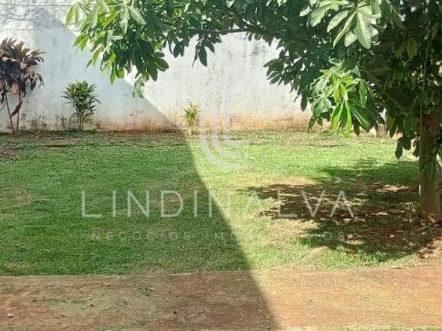 Casa à venda no Paraguai com 3 Quartos, Amplo Pátio e Ótima Localização