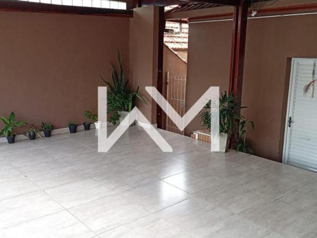 Casa à venda no Paraventi – Espaço, Conforto e Versatilidade para toda a Família!