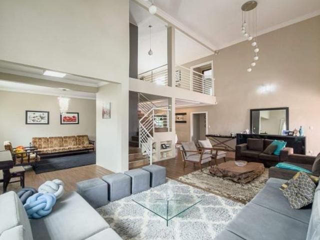 Casa à venda no Park Way – Quadra 1 | Condomínio fechado