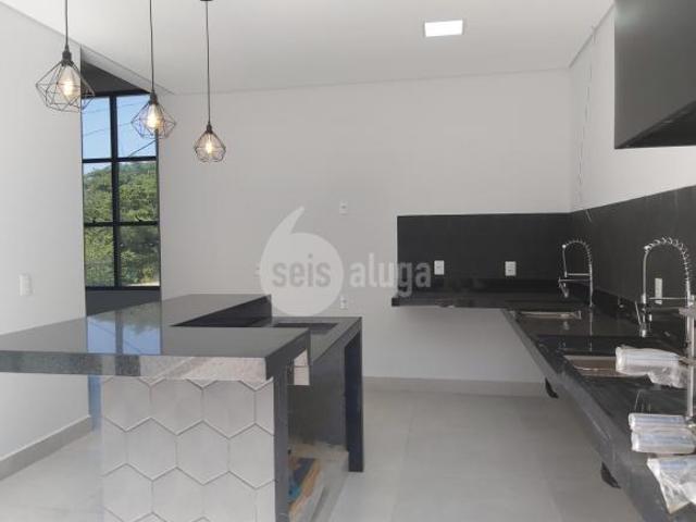 Casa à Venda no Park Gran Reserve, Indaiatuba: 3 Suítes, 140m²