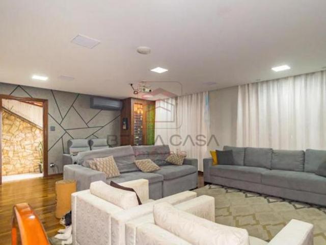 Casa a venda no Parque Mooca com 320m2 3 dormitórios 3 suítes 5 vagas com Piscina