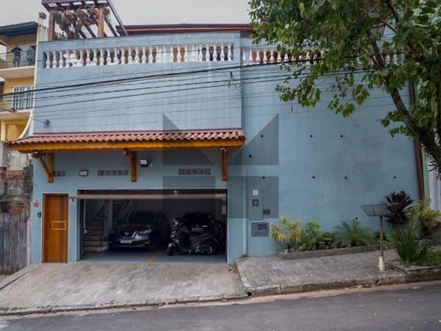 Casa à Venda no Parque Monte Alegre, Taboão da Serra, 252m²