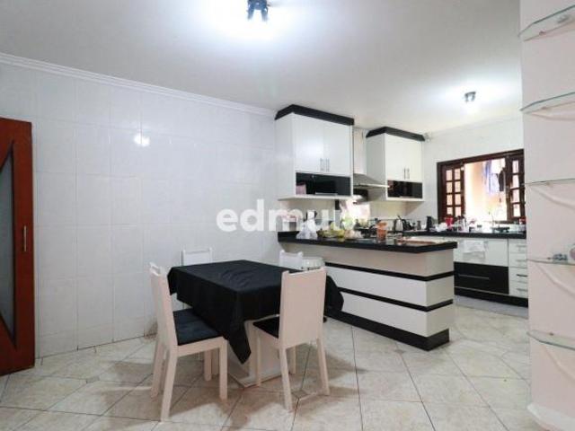 Casa à venda no Parque Novo Oratório