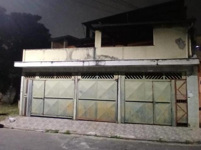 Casa à venda no Parque Assunção Taboão da Serra/SP 2 suítes condomínio fechado