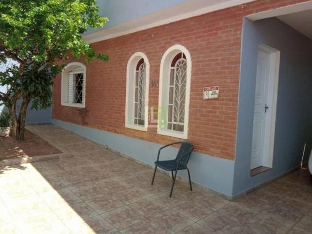 Casa à venda no Parque Centenário